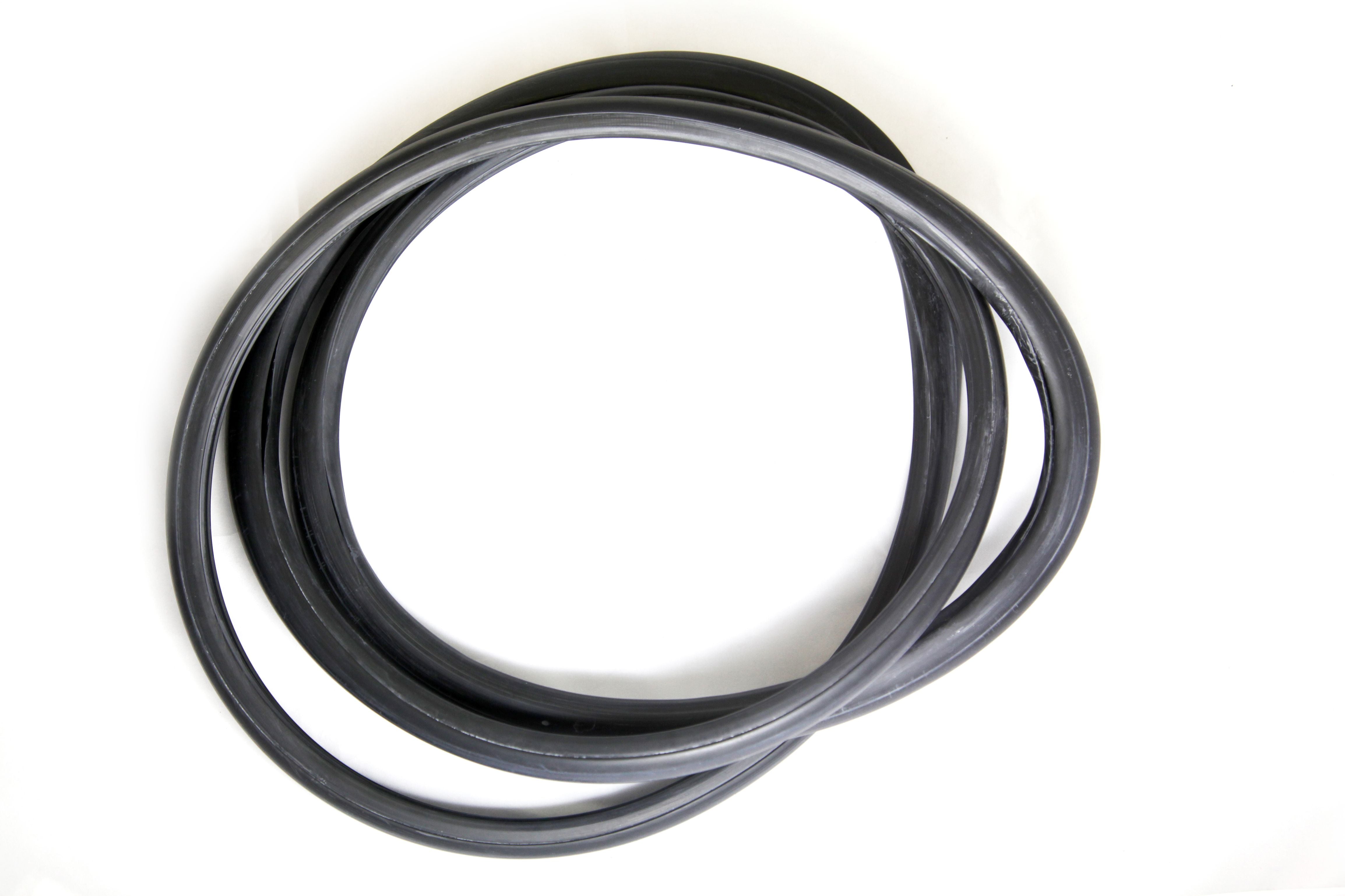 MK10 REAR WINDSCREEN RUBBER ESJ107B/L